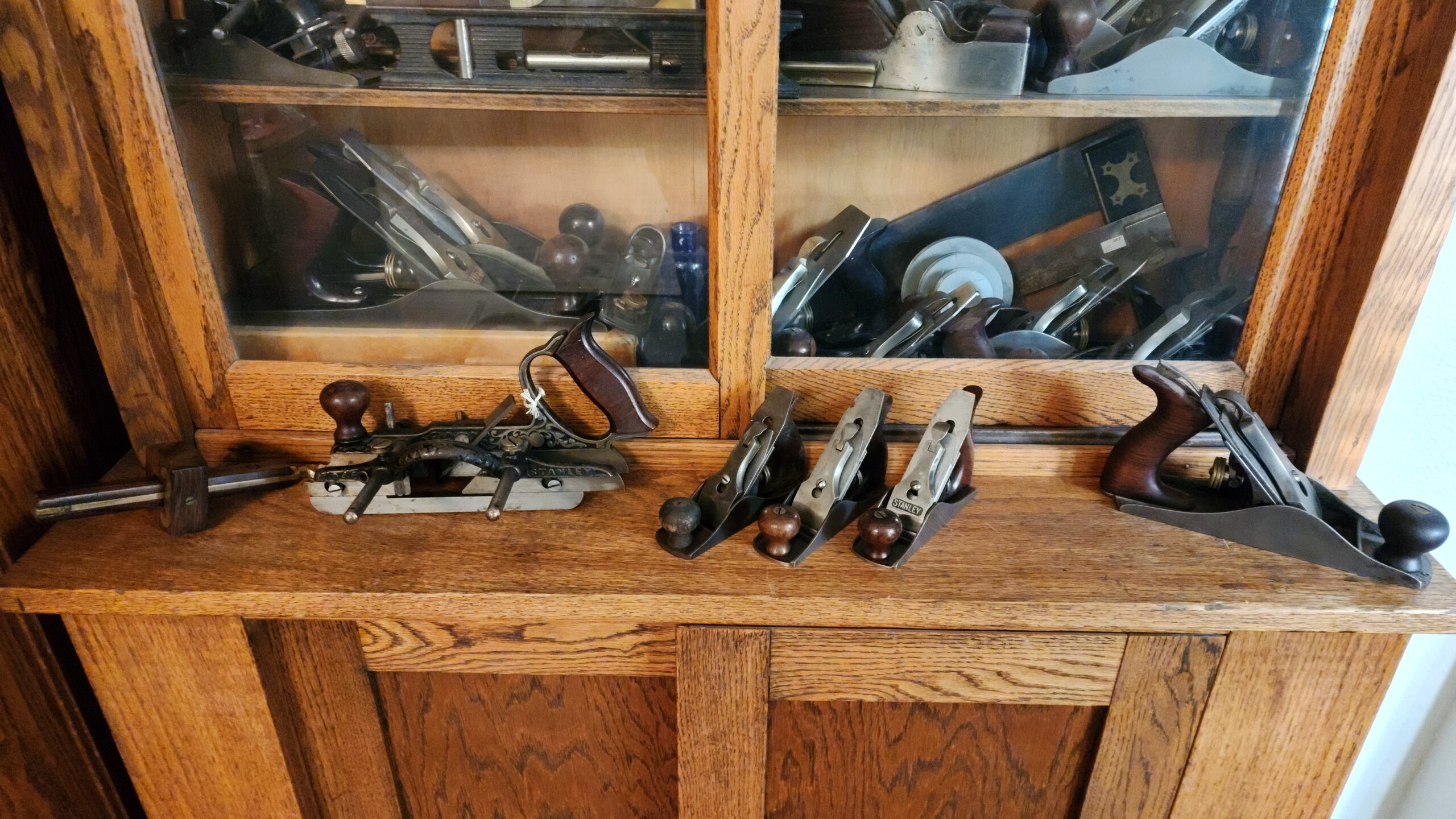 Displaying Antique Woodworking Tools - Old Woodworking Tools